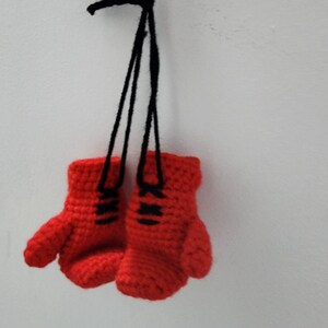 Knockout Crochet Gloves Pattern: Punch up Your Style With Handmade ...