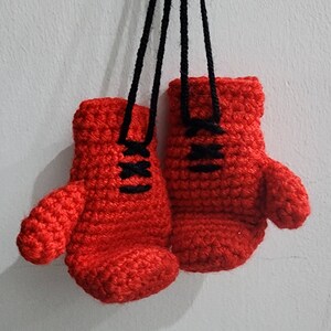 Knockout Crochet Gloves Pattern: Punch up Your Style With Handmade ...