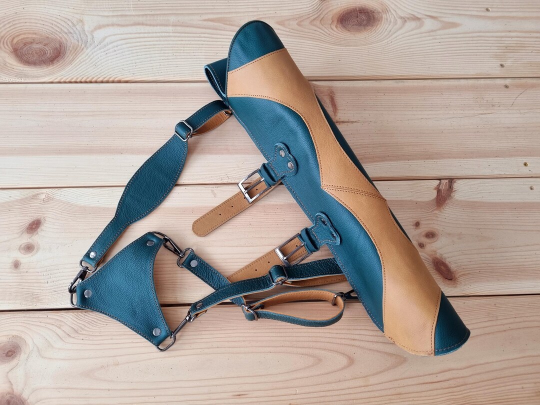 Large BACK QUIVER With Bow Holder Straps - Etsy