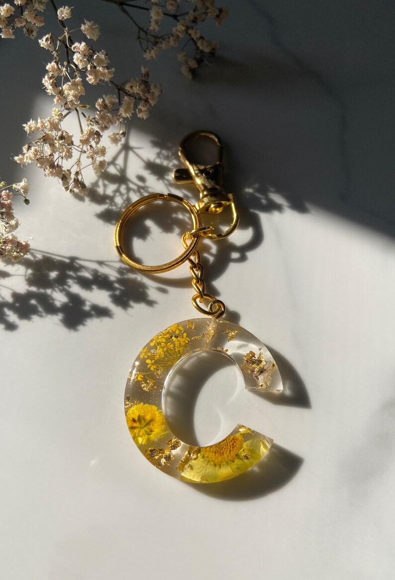 Real flower resin keychains 3D letters gift Handmade | Etsy