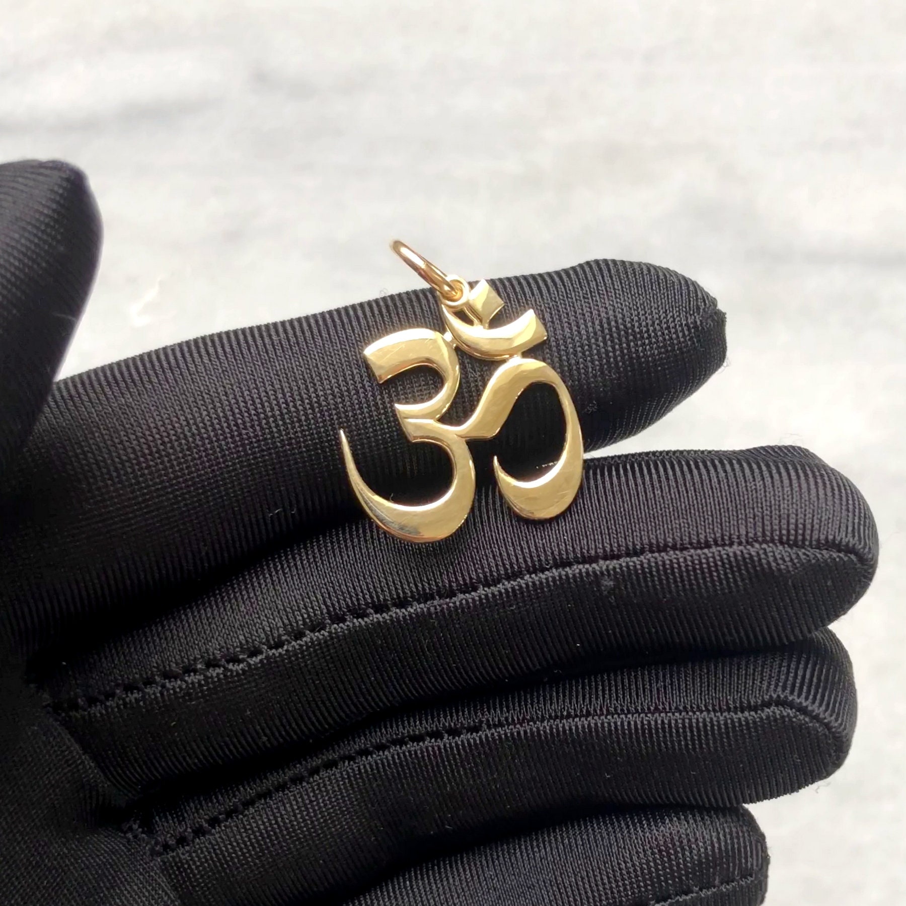 Gold Om Symbol Pendant 14k Solid Gold Ohm Mantra Necklace - Etsy