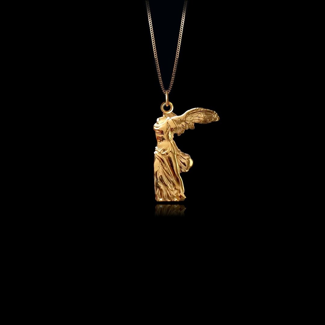 MINI Victory of Samothrace Pendant (26.5 Mm) - Solid Gold Winged ...