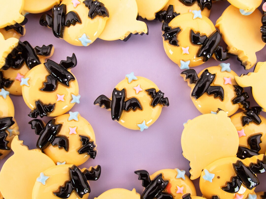 5 Miniature Black Bat and Moon Cabochons, 22mm Resin Halloween Cabs ...