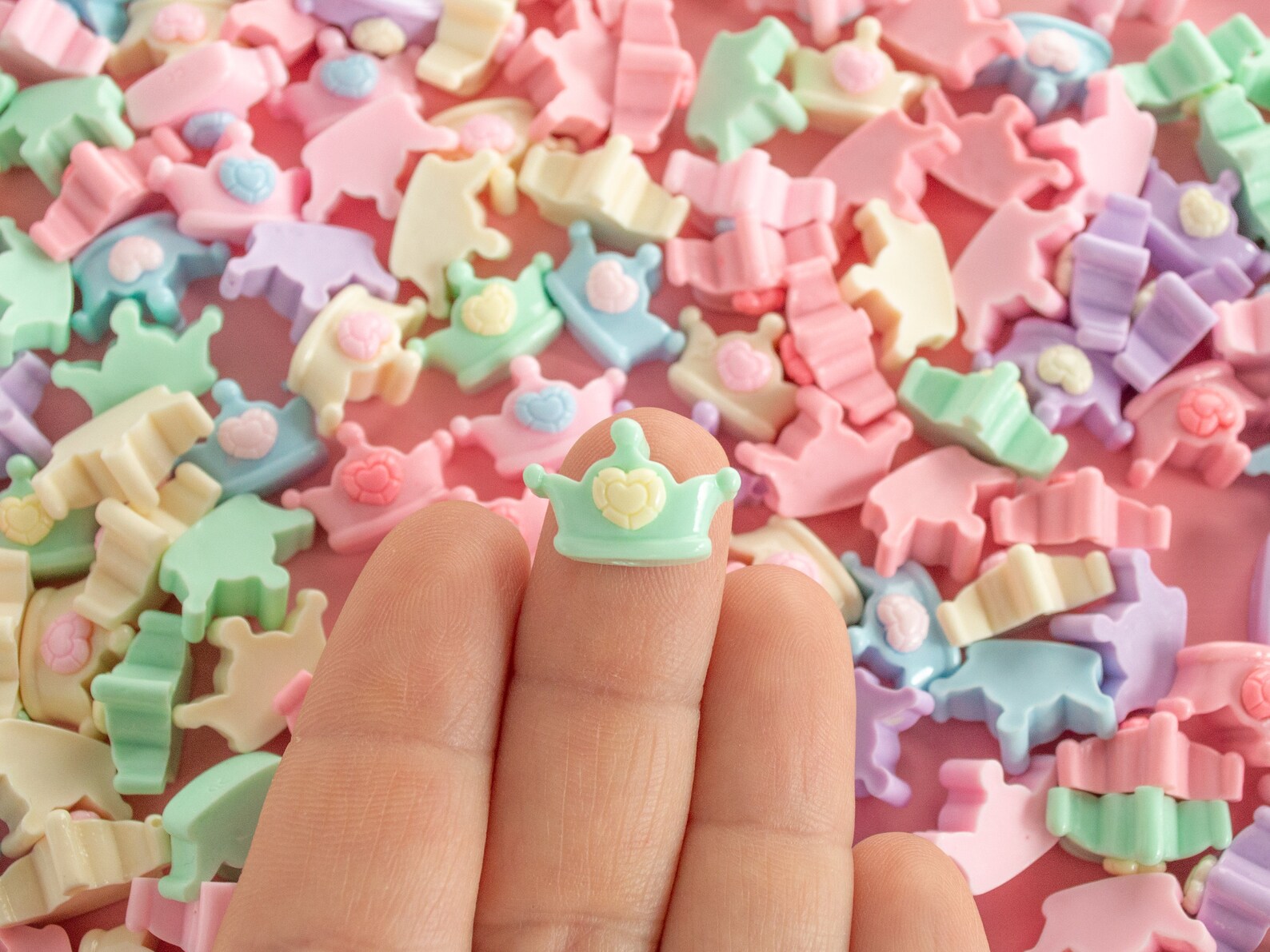 10 Miniature Assorted Pastel Crown Cabochons, 17mm Resin Princess Cab ...
