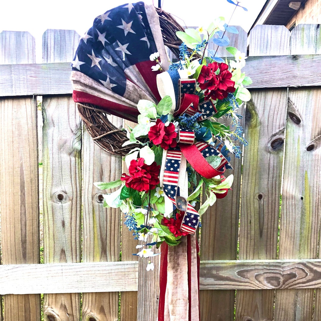 American Flag Wreath, Patriotic Flag Wreath, American Flag Scarf Wreath ...