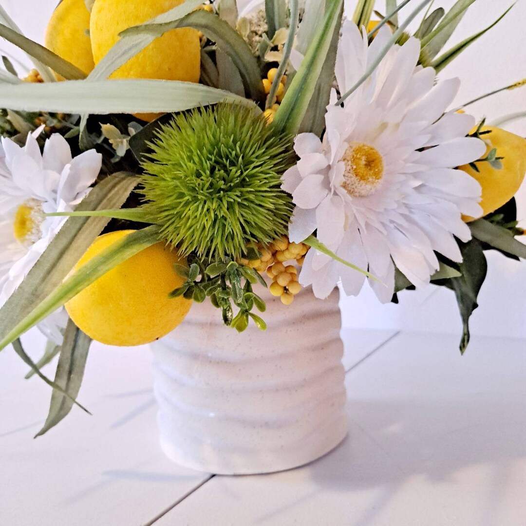 Lemon Daisy Arrangementlemon Daisy Centerpiecelemon Table - Etsy