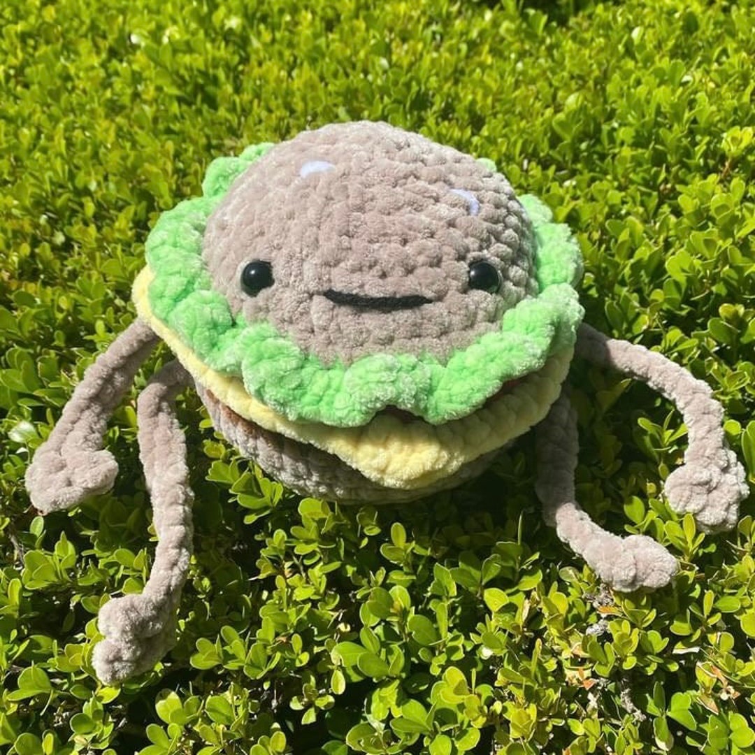 Crochet Derpy Burger Plushie Cute Amigurumi Handmade Bun Comfort Toy ...