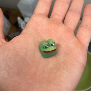 Pepe the Frog Artisan Keycap for Cherry MX Mechanical Keyboard - Etsy