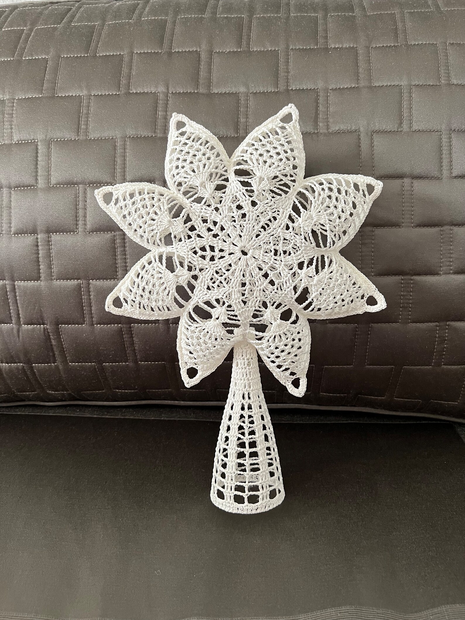 Crochet 8-point Star Christmas Tree Topper Pattern: Vintage Style DIY ...