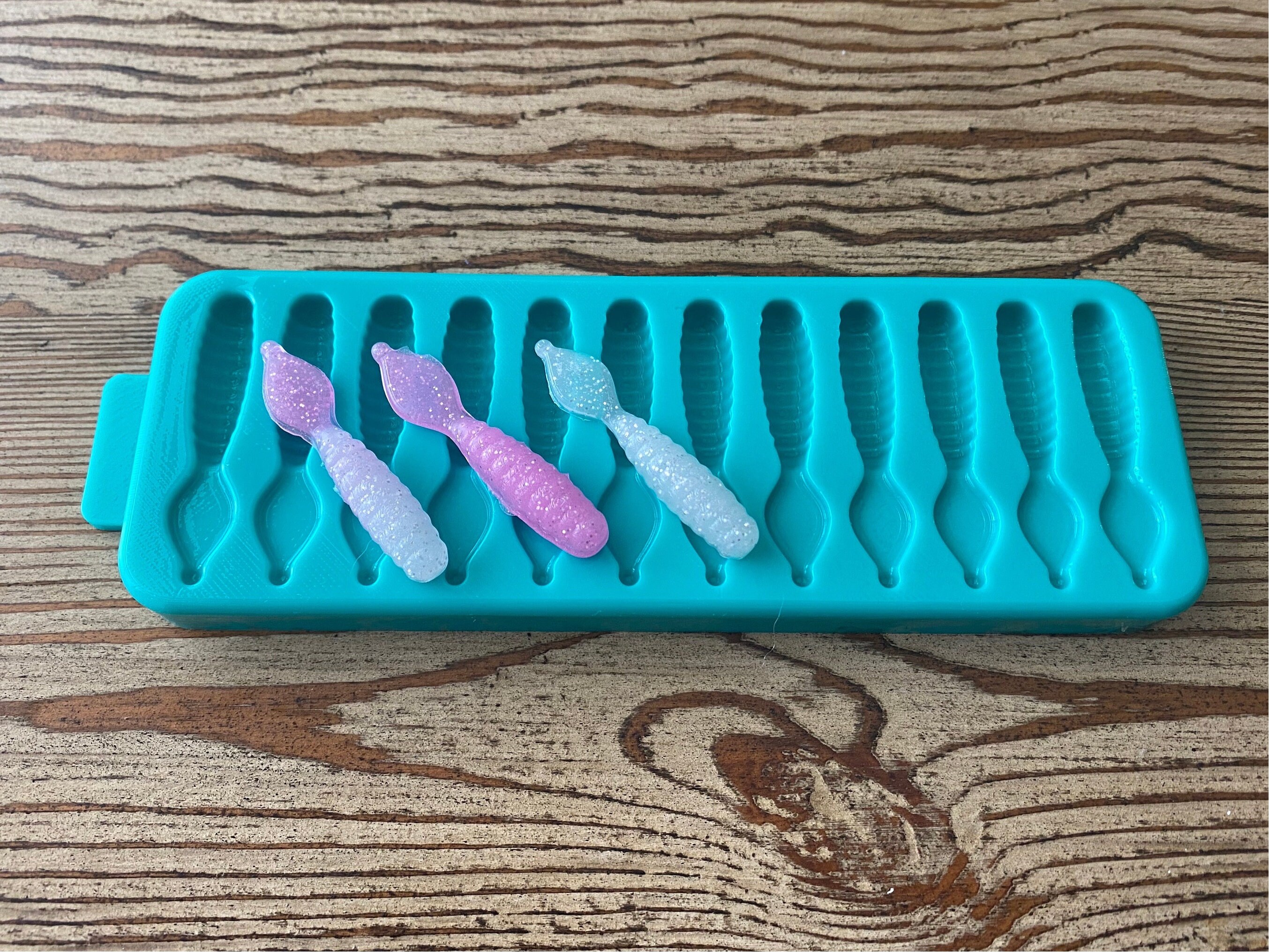 Soft Plastic Bait Mold, 1.8 Inch Spade Grub, Crappie, Panfish ...