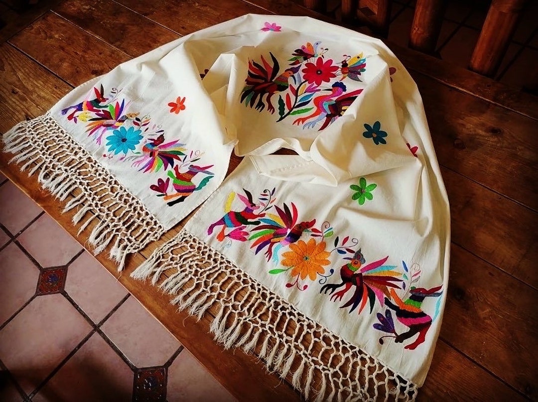 Beautiful Hand-embroidered Otomi Rebozo. - Etsy