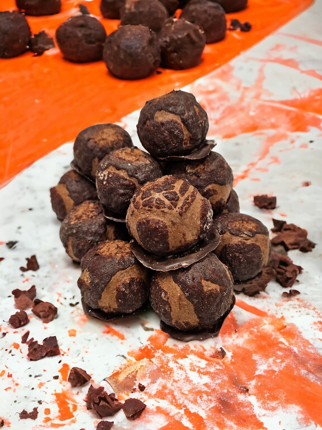Sci-fi Foods UK Freeze Dried Chocolate Covered Caramel Ball Bombs ...