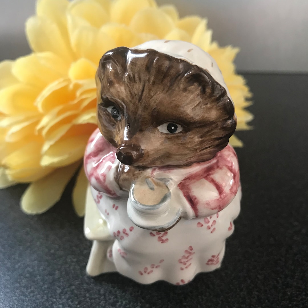 Beswick Beatrix Potter Mrs Tiggy Winkle Takes Tea Frederick Warne & Co ...