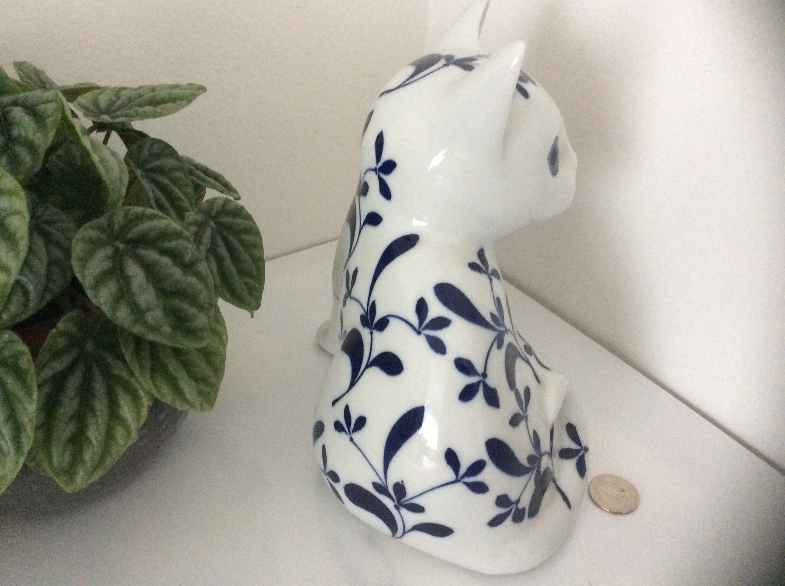 Genin Trudeau White Cat With Blue Eyes Decorated Cobalt Blue - Etsy Canada