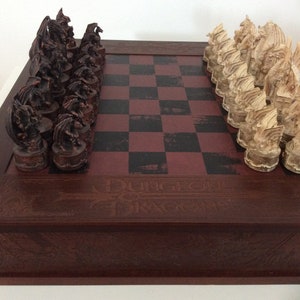 Dungeons & Dragons Chess Set ( Limited Edition) - Etsy