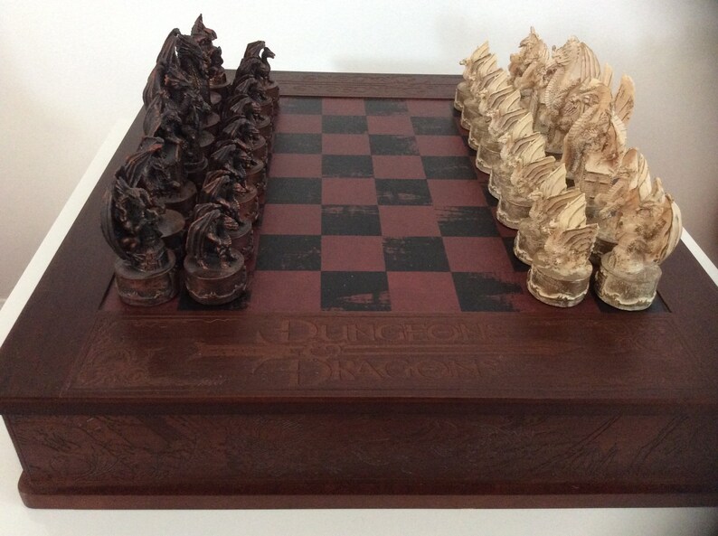 Original Dungeons & Dragons Chess Set ( Limited Edition) - Etsy
