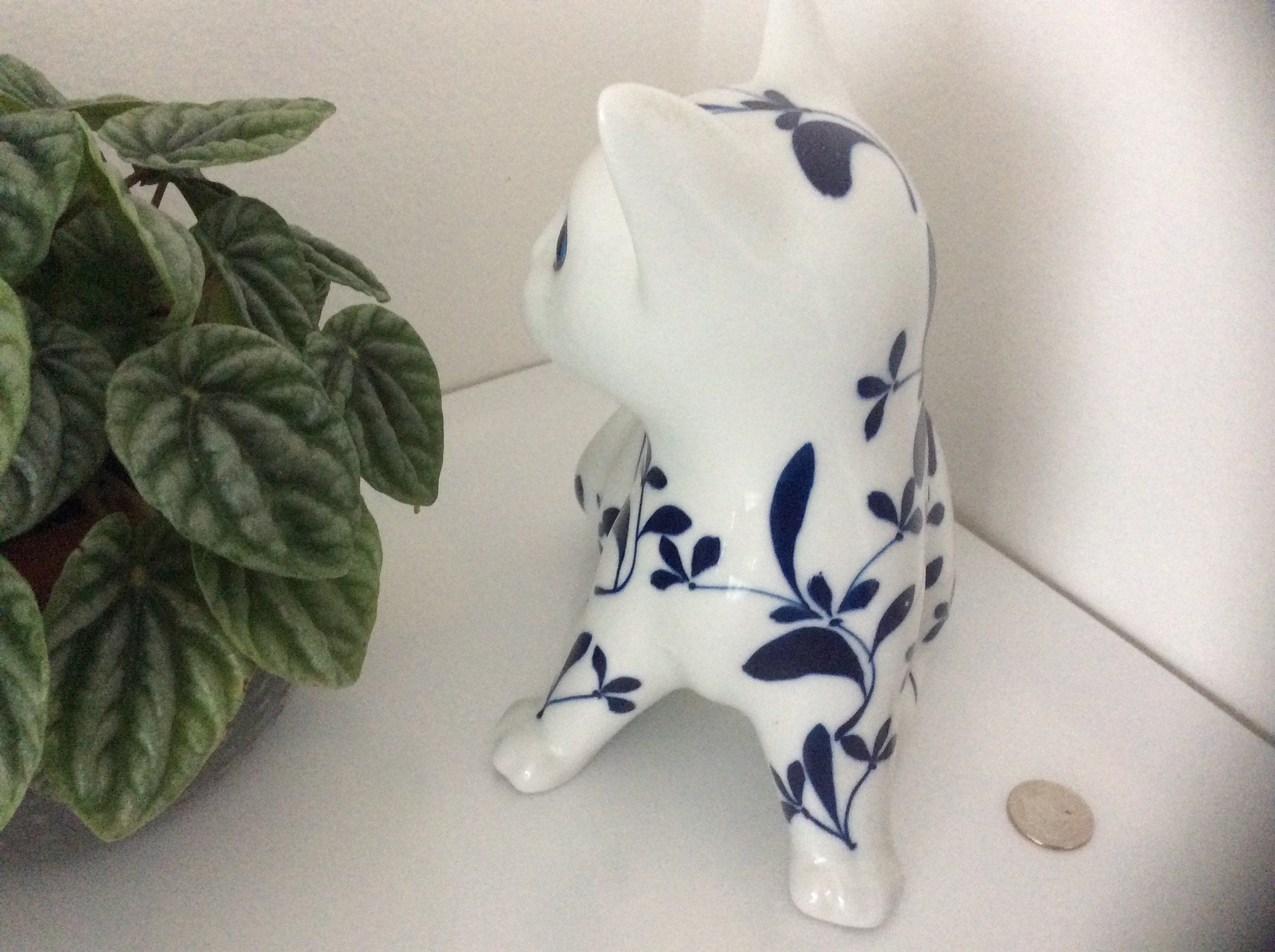 Genin Trudeau White Cat With Blue Eyes Decorated Cobalt Blue - Etsy Canada