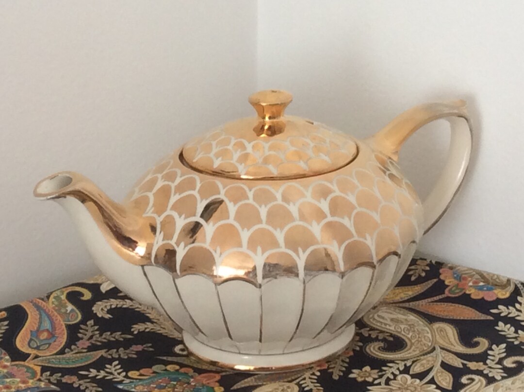 Vintage Sadler Teapot. Oval Shaped Teapot With Gilt Top and Gilt Lined ...