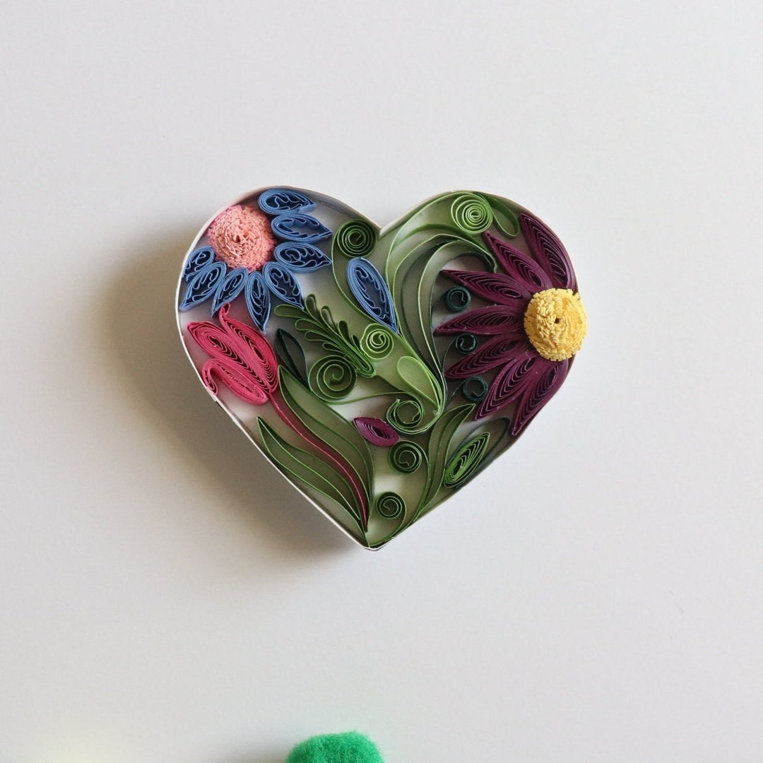 Handmade Quilled Flower Heart Magnet: Paper Art Gift - Etsy