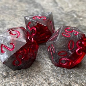 Barbarian's Blade - Sharp Dnd Dice - Drip - Handmade Resin Dice Set for ...