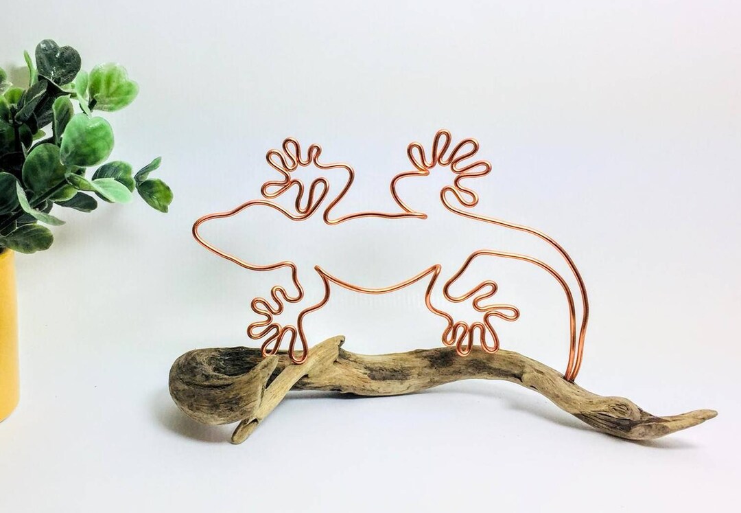 Handmade Wire Gecko Lizard on Driftwood, Home Decor, Gecko Gifts, Wire ...