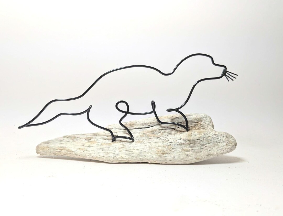 Handmade Wire Otter on Wood: Personalised Gift for Otter Lovers - Etsy UK