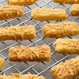 Kastengel / Kaastengel / Cheese Sticks - Etsy