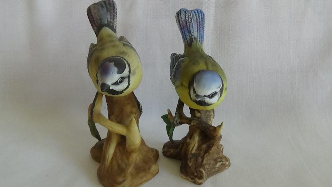 A Selection of Vintage Birds. Retro Model Maruri Hand Painted Ornaments ...