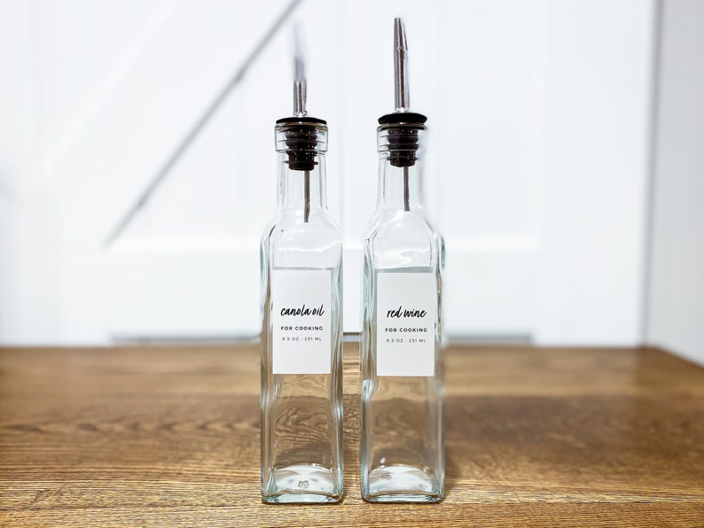 8.5oz. Glass Olive Oil Bottle Cursive Font Vinegar & Oil - Etsy