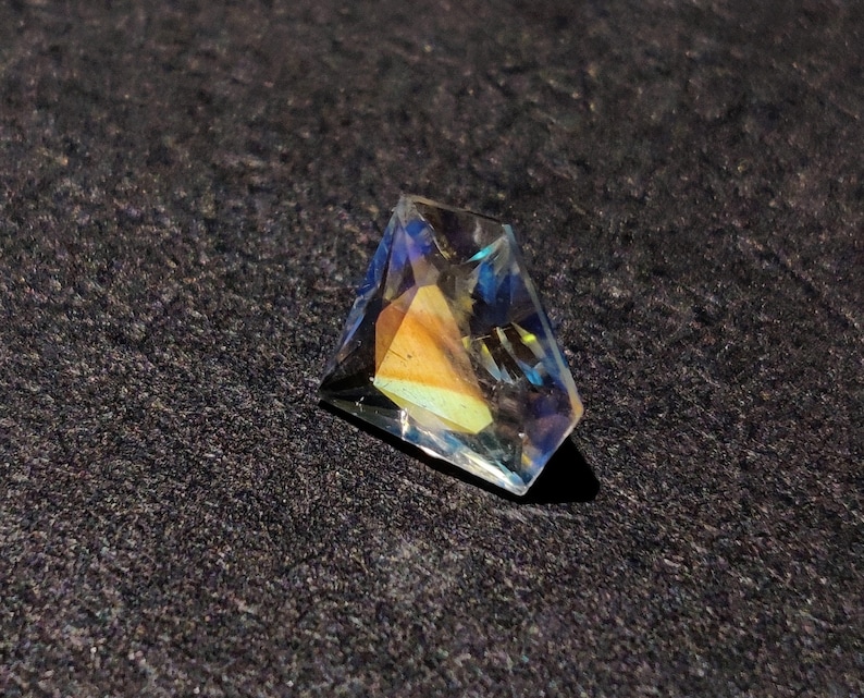 Rainbow Andesine Stone, Diamond Cut, 0.47 Carat - Etsy