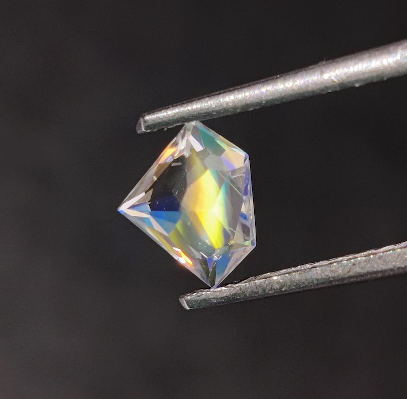 Rainbow Andesine , Diamond Cut, 0.61 Carat Gemstone - Etsy