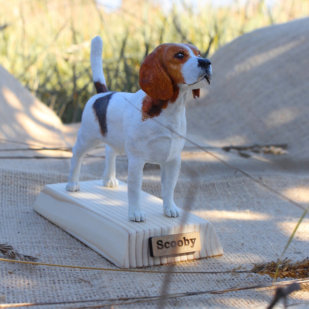 Hand-painted Custom Beagle Statue in Resin A Unique Work of - Etsy