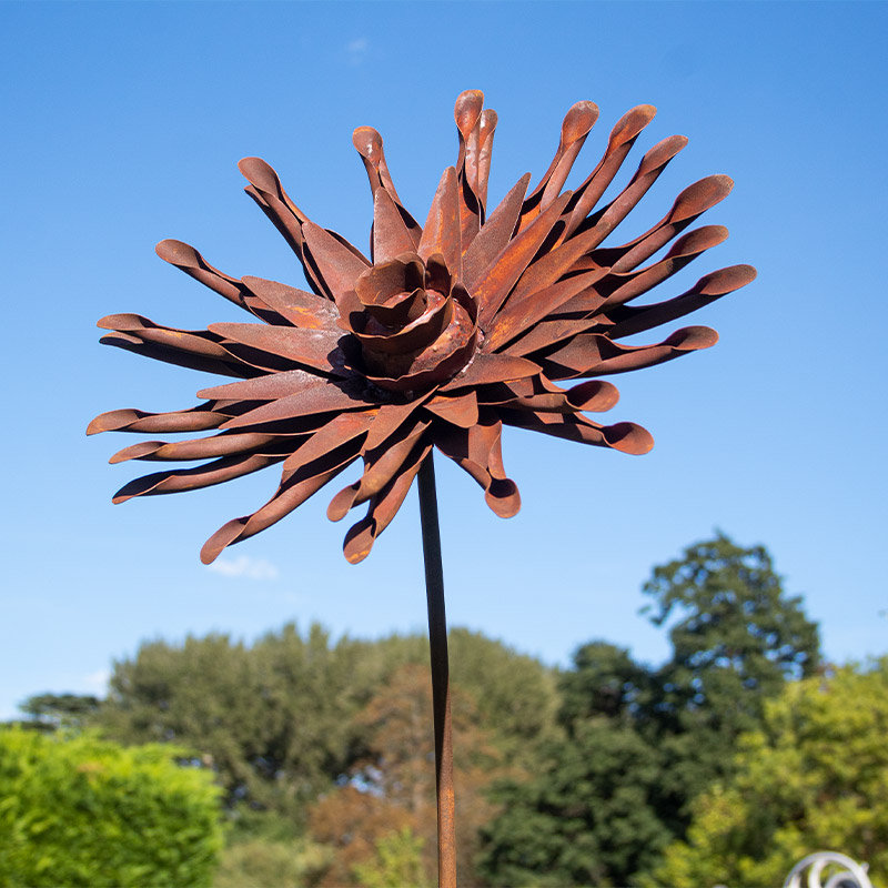 Rusted Metal Flower Garden Stakes - Etsy