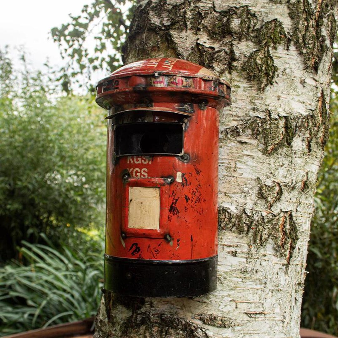 British Pillar Box Birdhouse - Etsy UK
