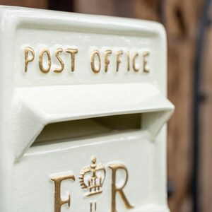 Cast Iron White ER Post Box Mailbox Letterbox - Etsy
