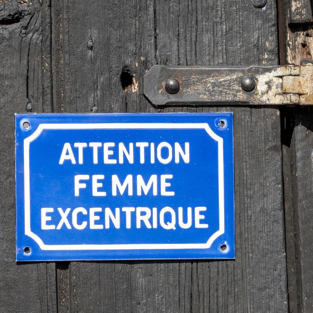 Classic French Enamel Sign Attention Femme Excentrique Decor - Etsy