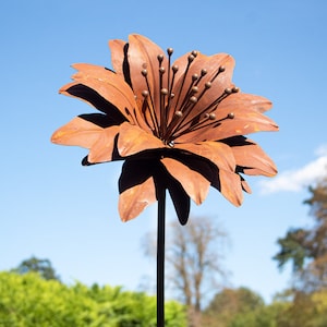 Rusted Metal Flower Garden Stakes - Etsy