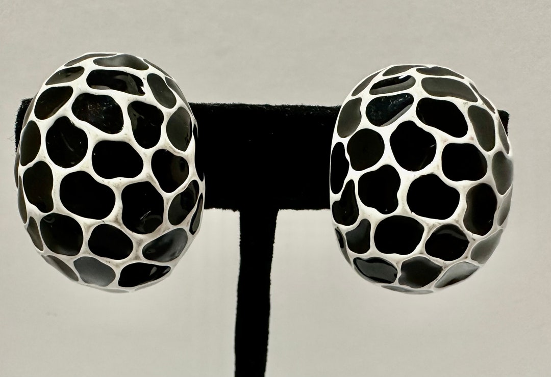 Vintage Large Button Black and White Enamel Button Clip Earring ...