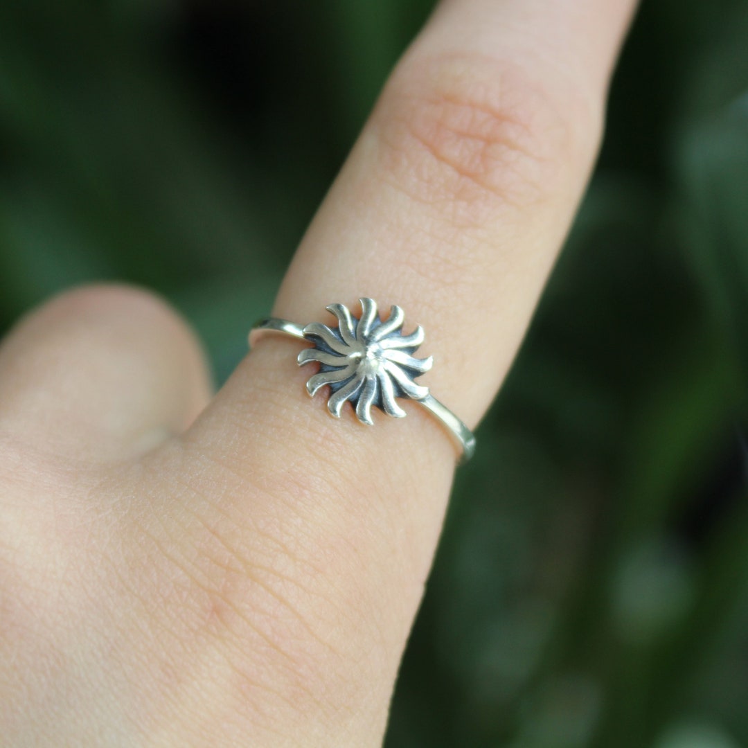 Sterling Silver Sunbeam Mini Ring Signet 925 Silver Rings for Women Summer Astrology Sun Moon ...