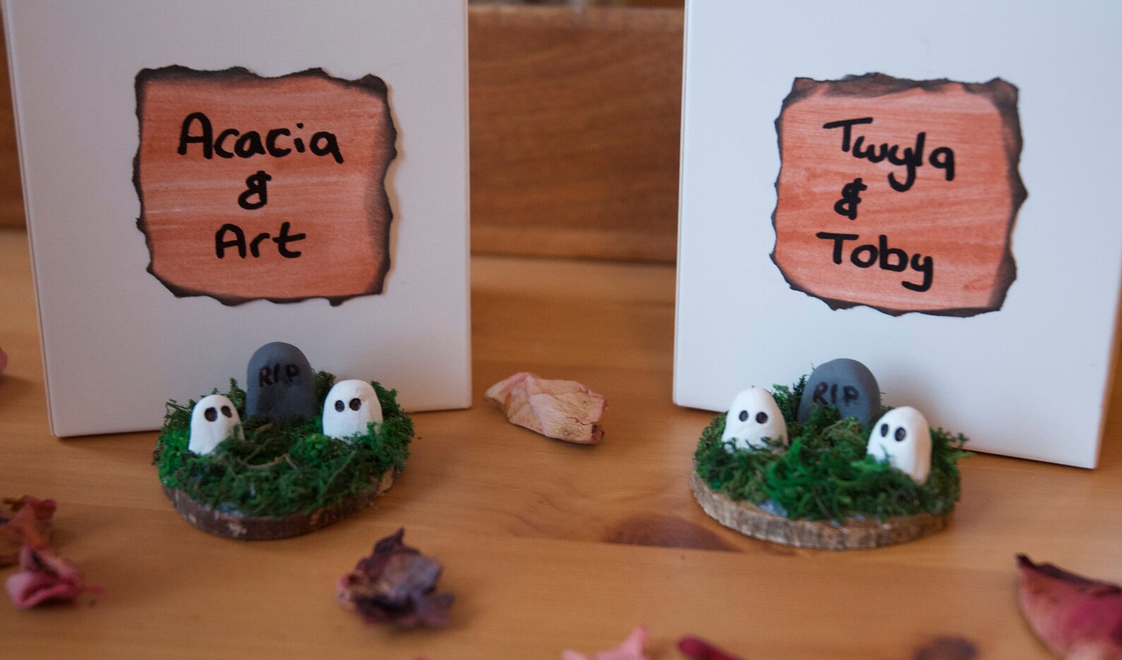 Graveyard Spooks Tombstone Ghosts Clay Ghosts Moss - Etsy