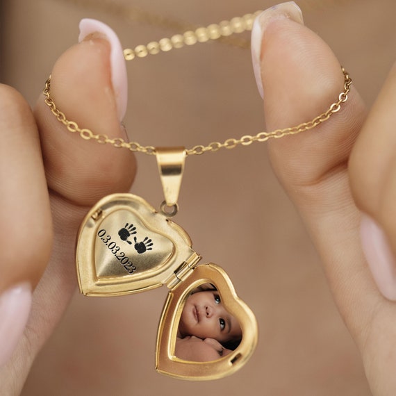 Engraved HEART NAME Gold NECKLACE Personalized Classy Name Delicate Pendant Necklace With Photo Insert COL022 Etsy