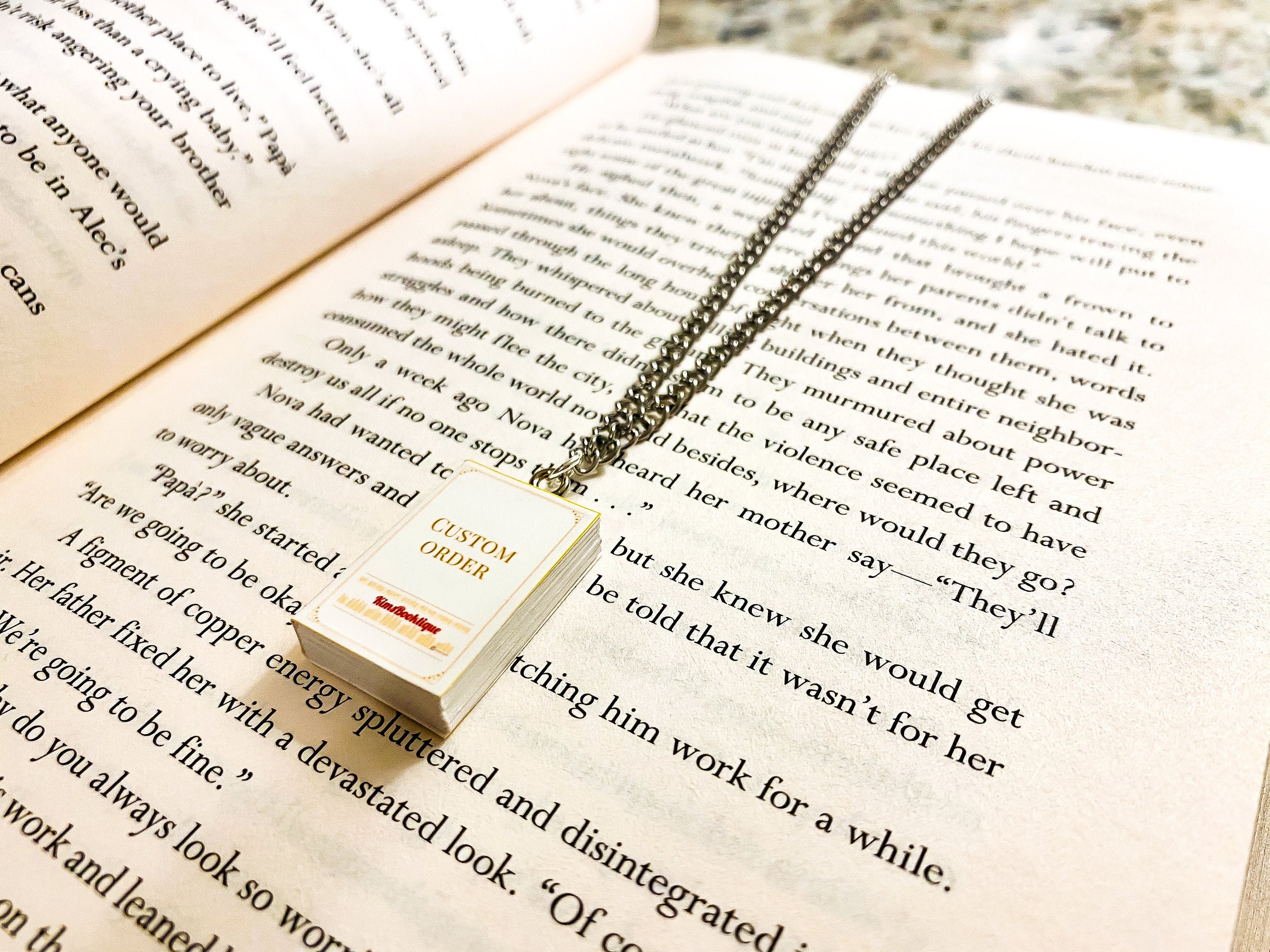 Custom Book Necklace - Etsy