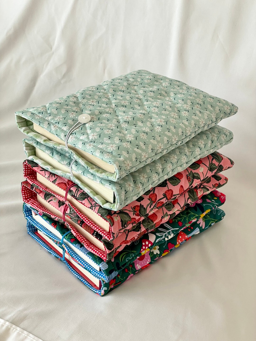 Handmade Quilted Book Sleeve, Book Cover - Etsy