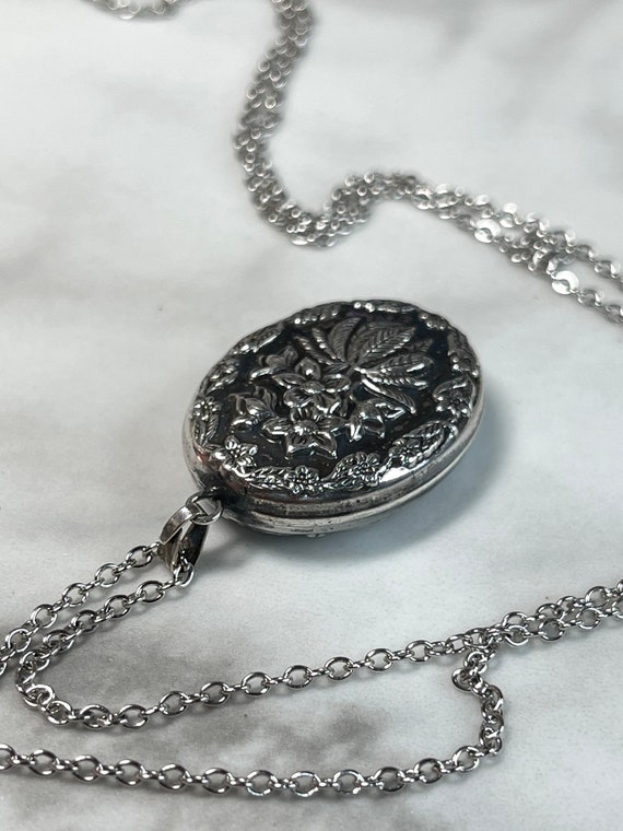 Antique Sterling Silver Repoussé Flower Pendant - Gem