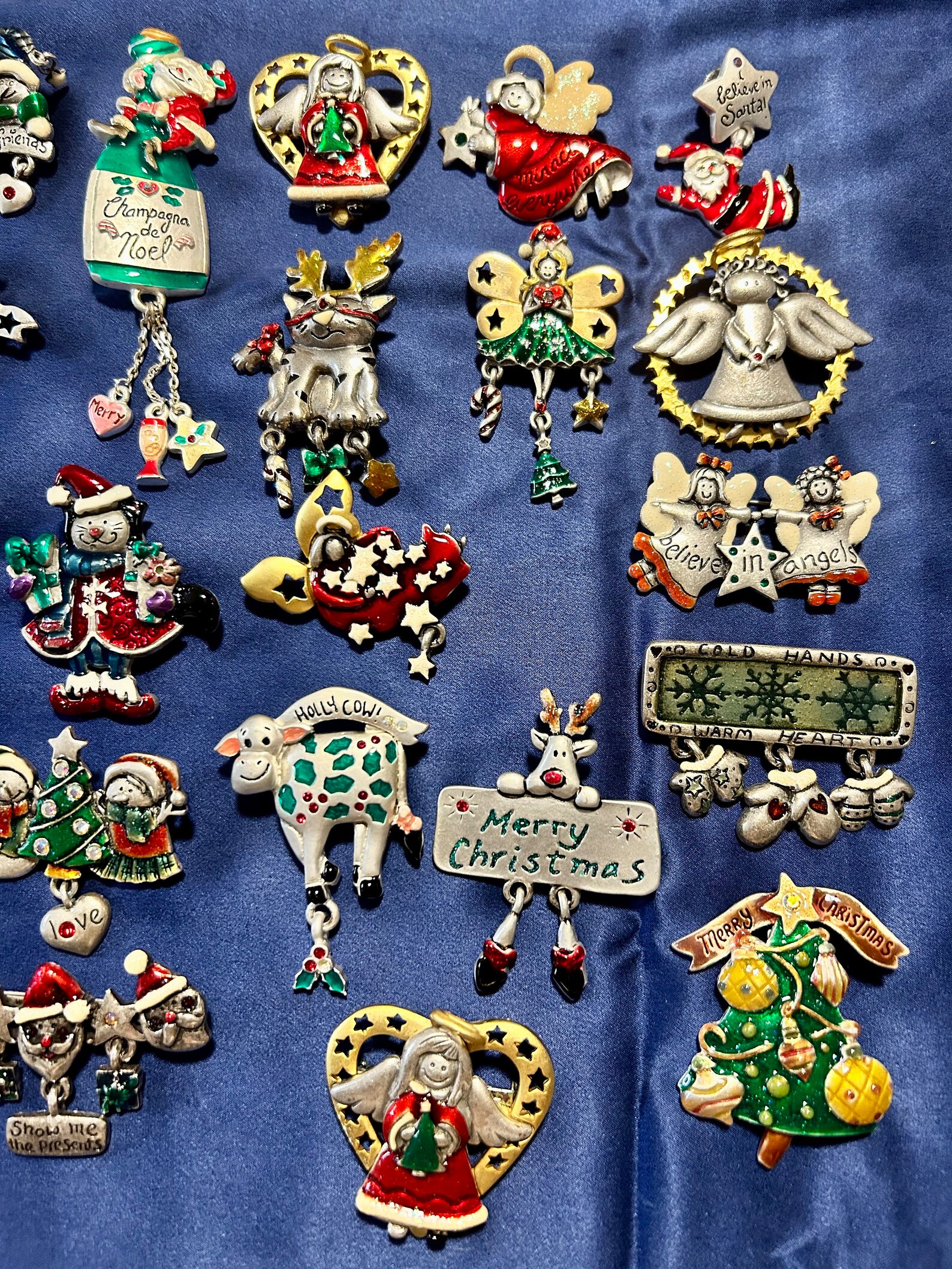 Vintage Christmas Brooches by Ajmc - Etsy