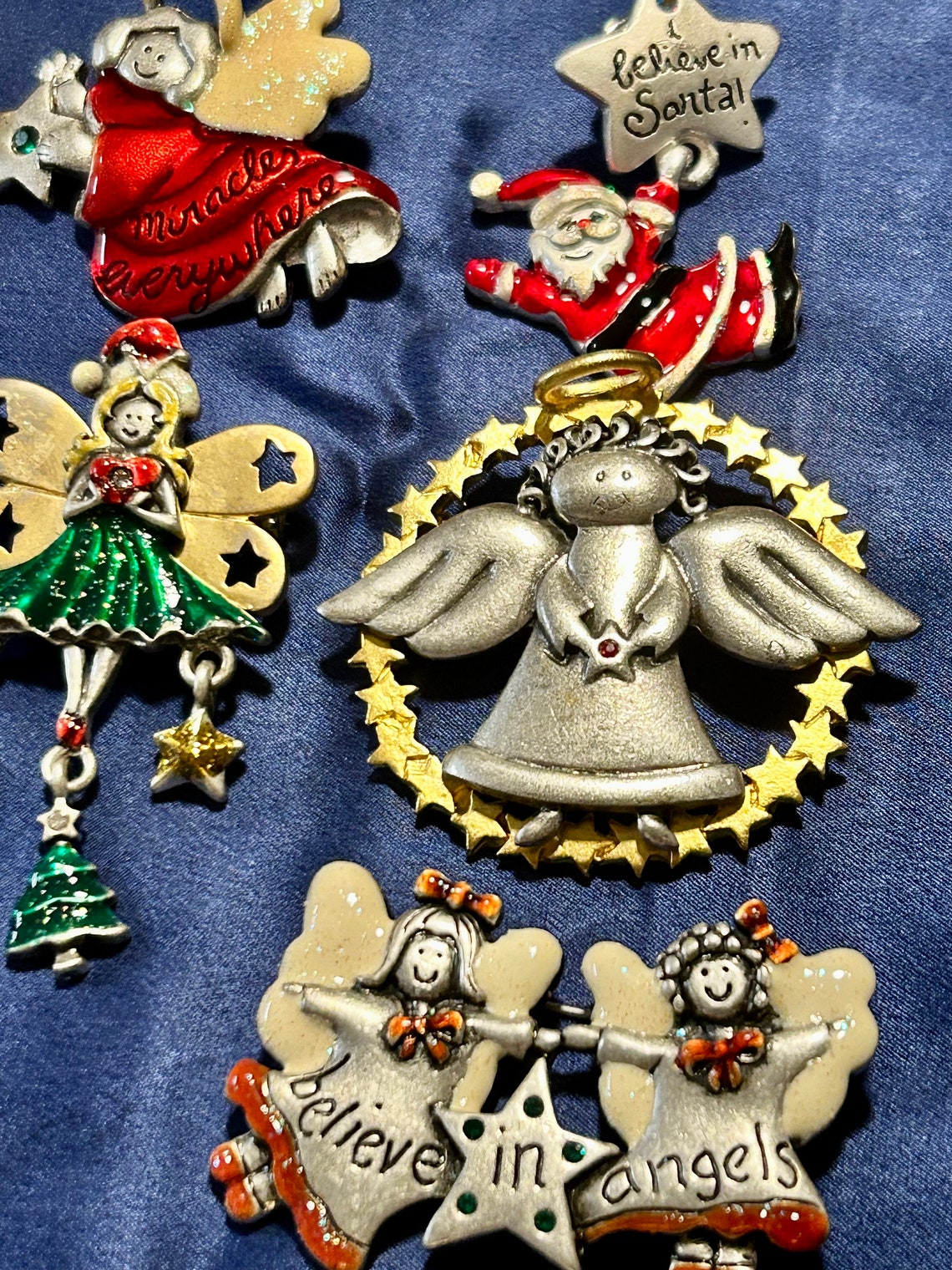 Vintage Christmas Brooches by Ajmc - Etsy
