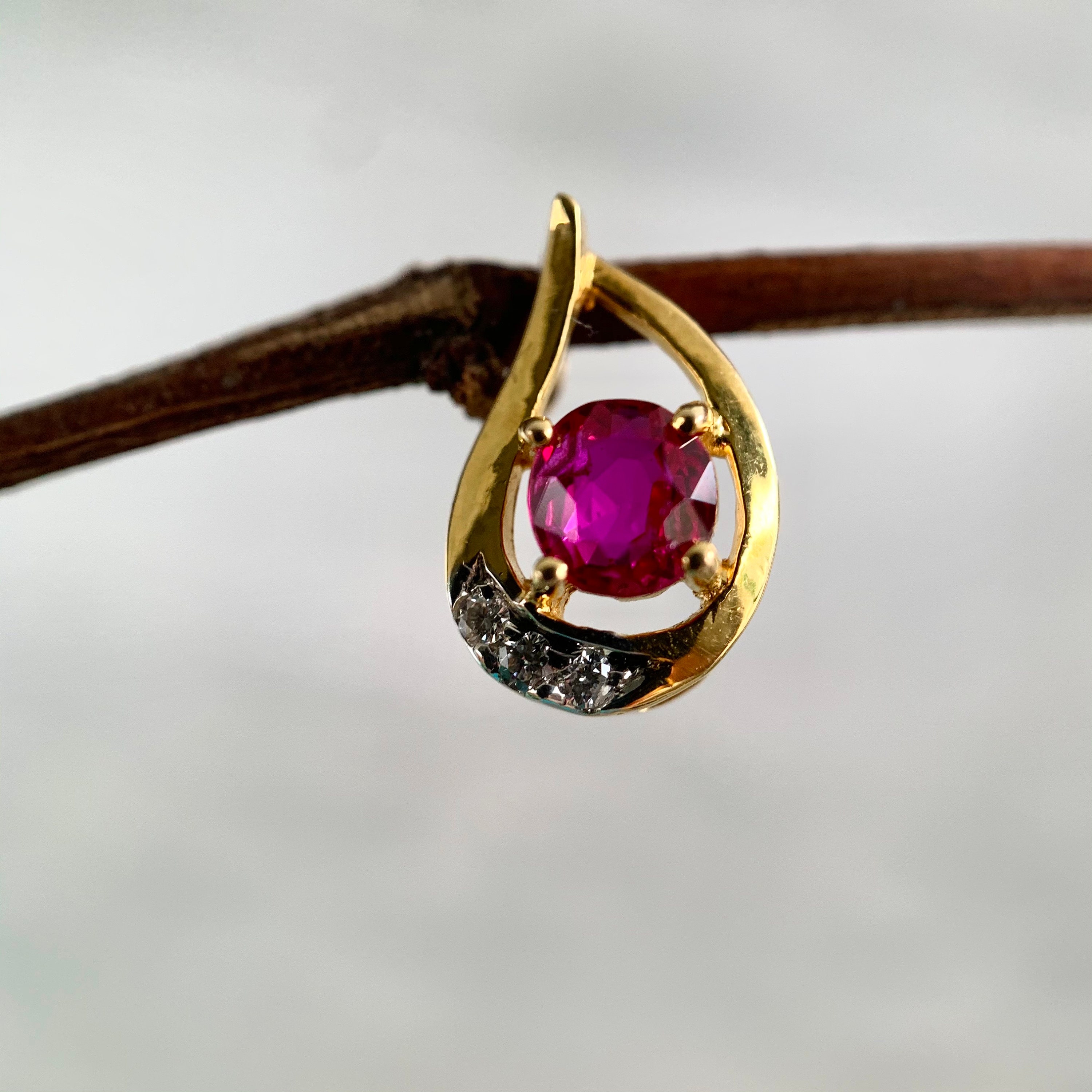 Rubí birmano 05 ct y colgante de diamantes de talla - Etsy España