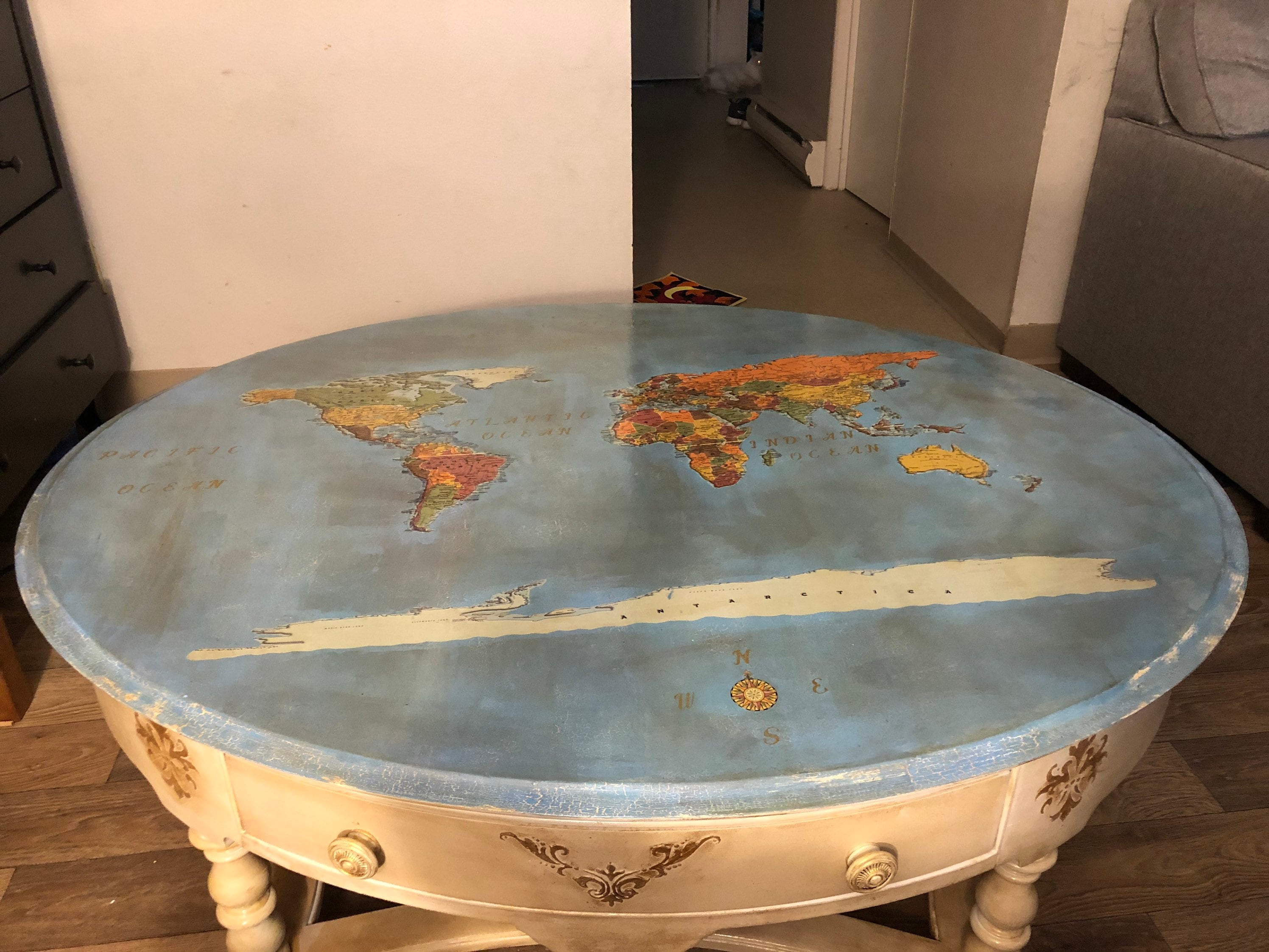 Map Decoupage Tables
