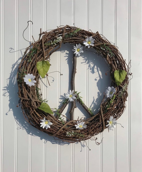 Daisy Peace Sign Wreath - Etsy