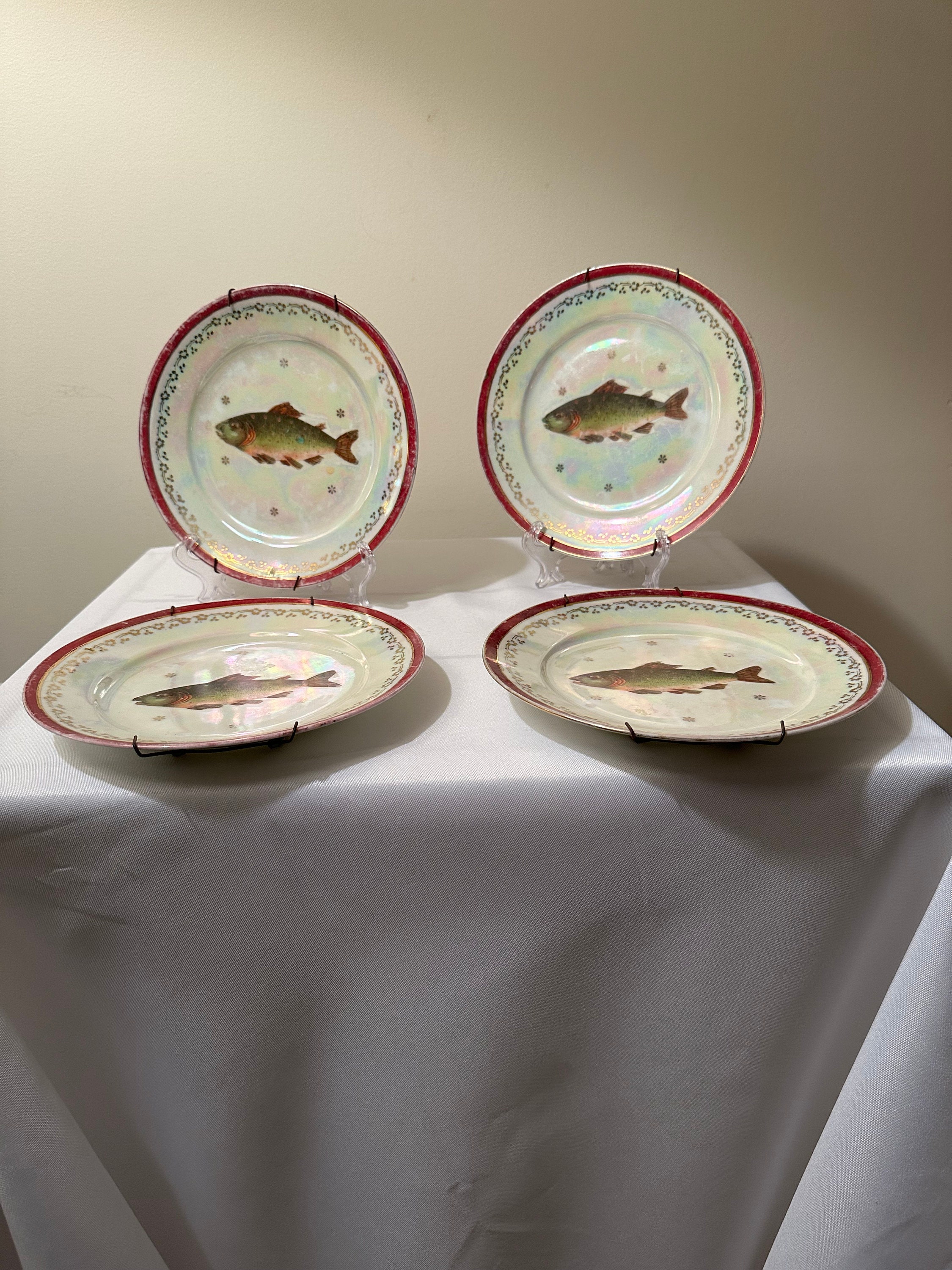 VINTAGE || Victorian Fish Plates With Wall Hangers, Set of 4 - Etsy